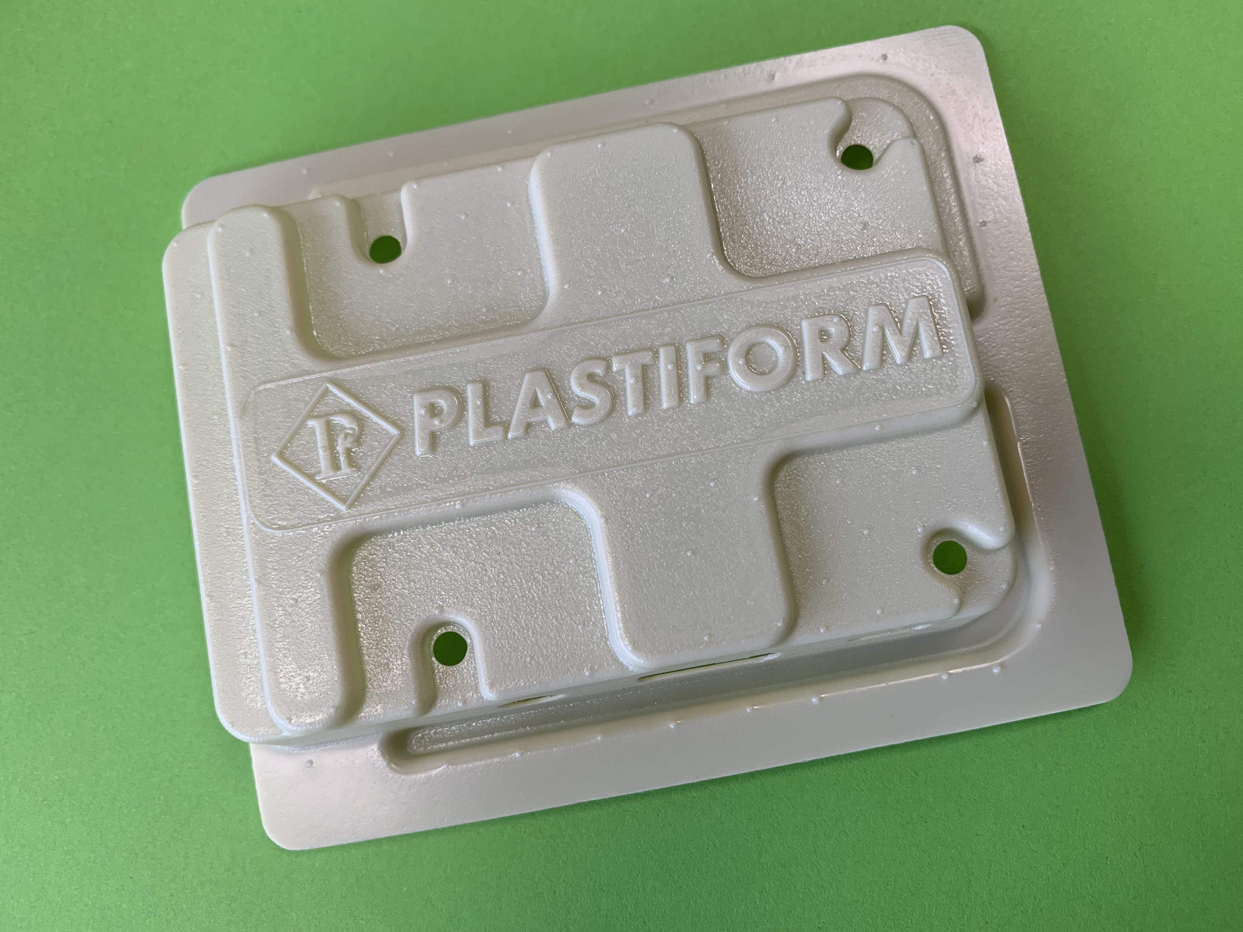 Thermoformage des matières hautes performances | Plastiform